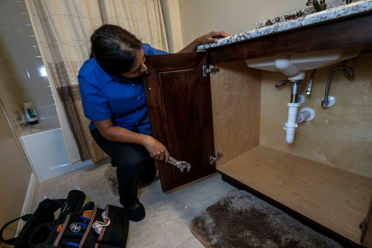 Plumbing Services - Strada Services